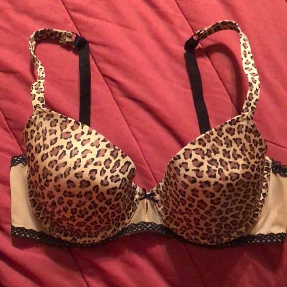 b. tempt’d | Intimates & Sleepwear | 32d Btemptd By Wacoal Leopard ...